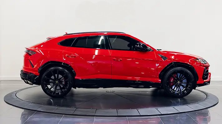 LAMBORGHINI URUS – Specialty exotics